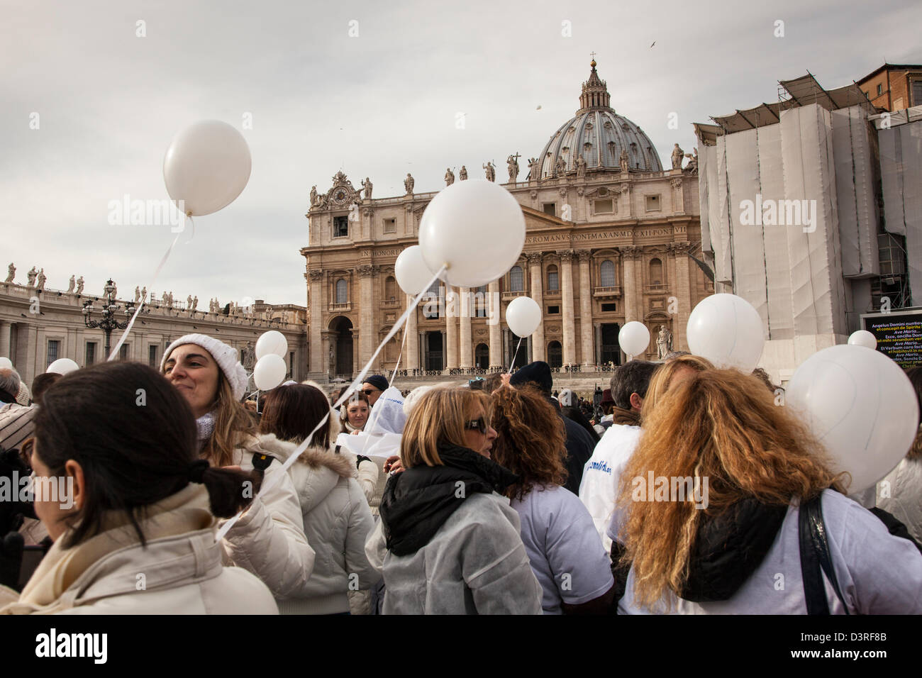 Angelus Papal audience, St. Peter's Square, the Vatican, Rome Stock ...