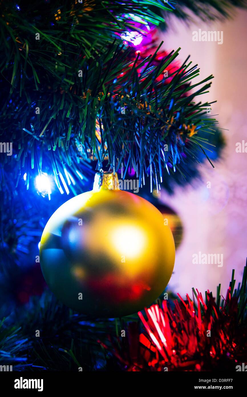 Golden bauble hi-res stock photography and images - Alamy