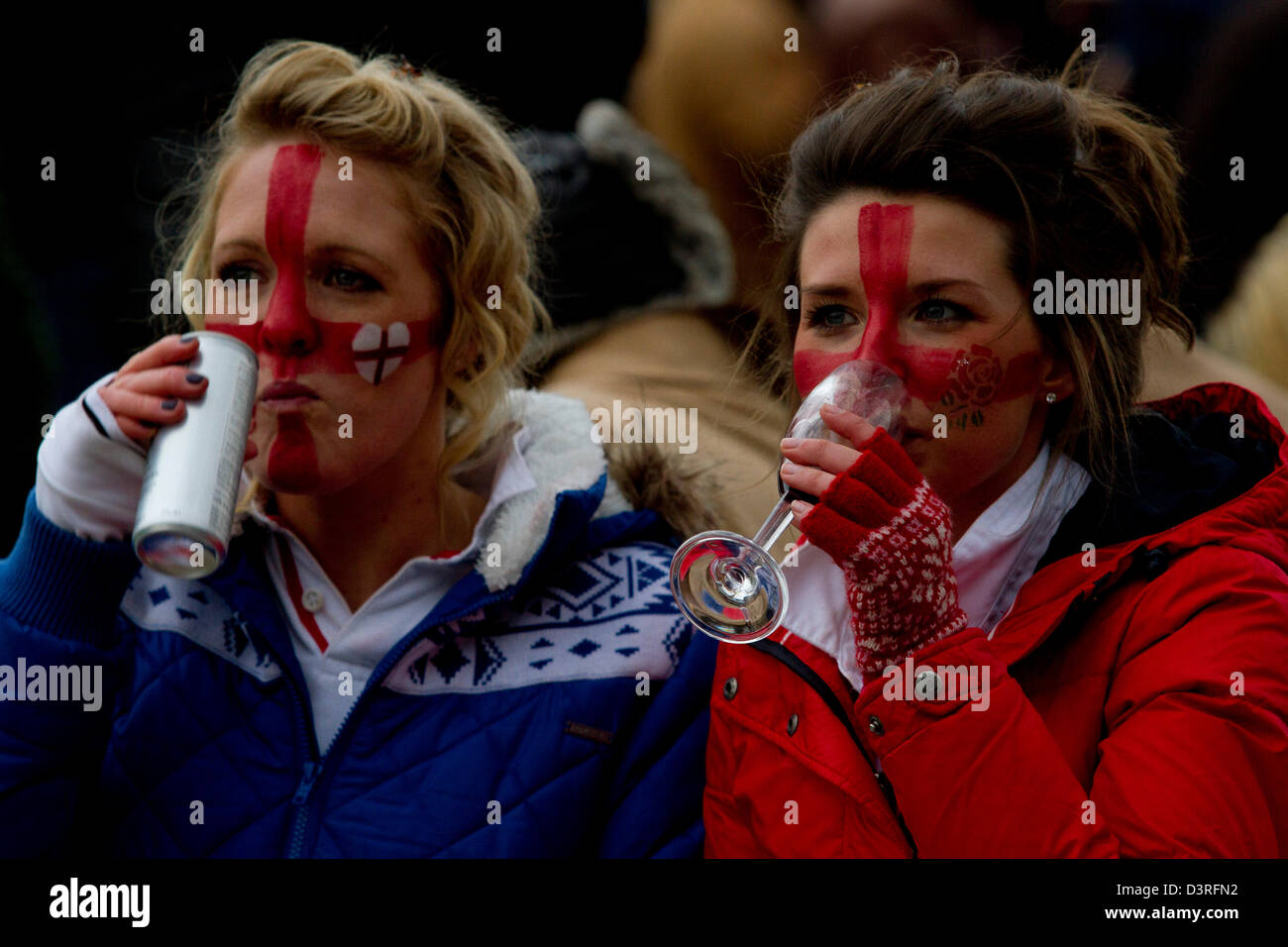 English rugby supporters hi-res stock photography and images - Alamy