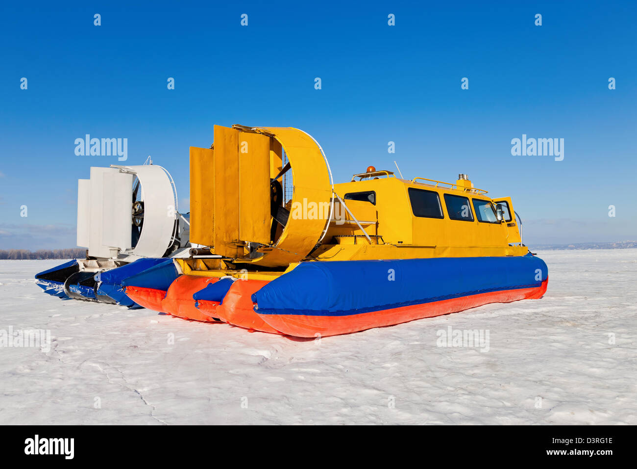 Hovercraft on snow hi-res stock photography and images - Alamy