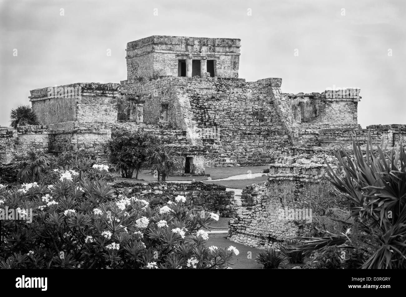 El Castillo at Tulum Maya ruins, Yucatan Peninsula, Mexico Stock Photo ...