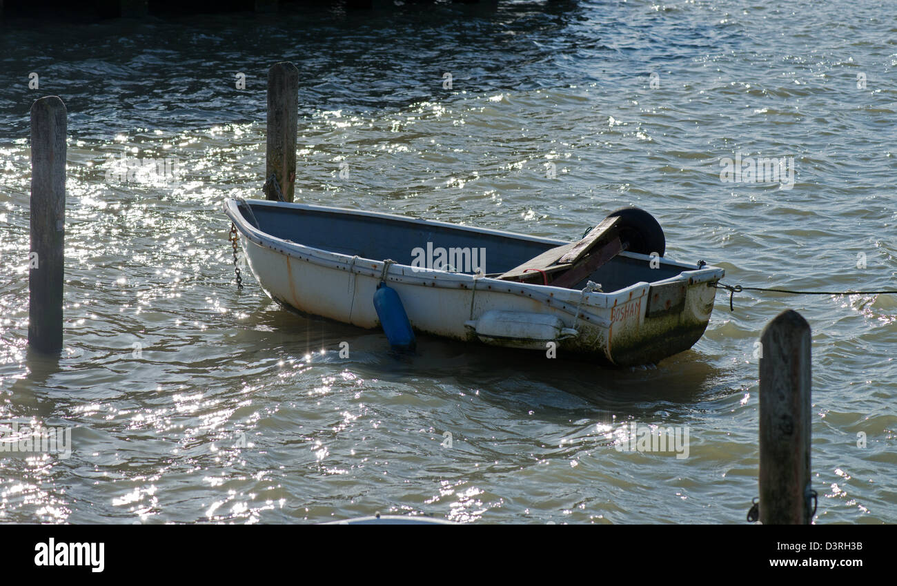 A SMALL DINGHY BOAT AT BOSHAM,WEST SUSSEX,UK Stock Photo - Alamy