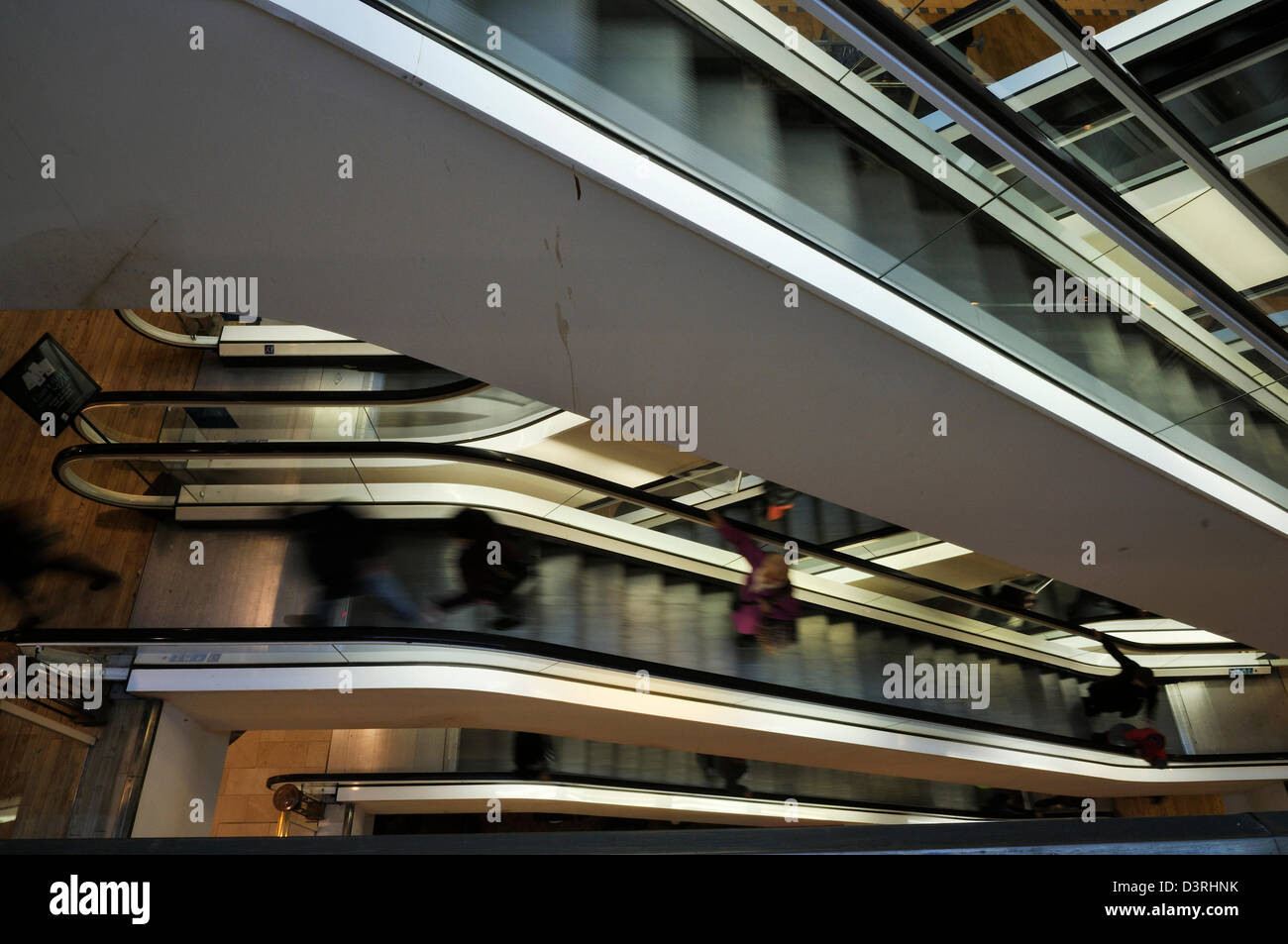 Multiple escalators hi-res stock photography and images - Alamy