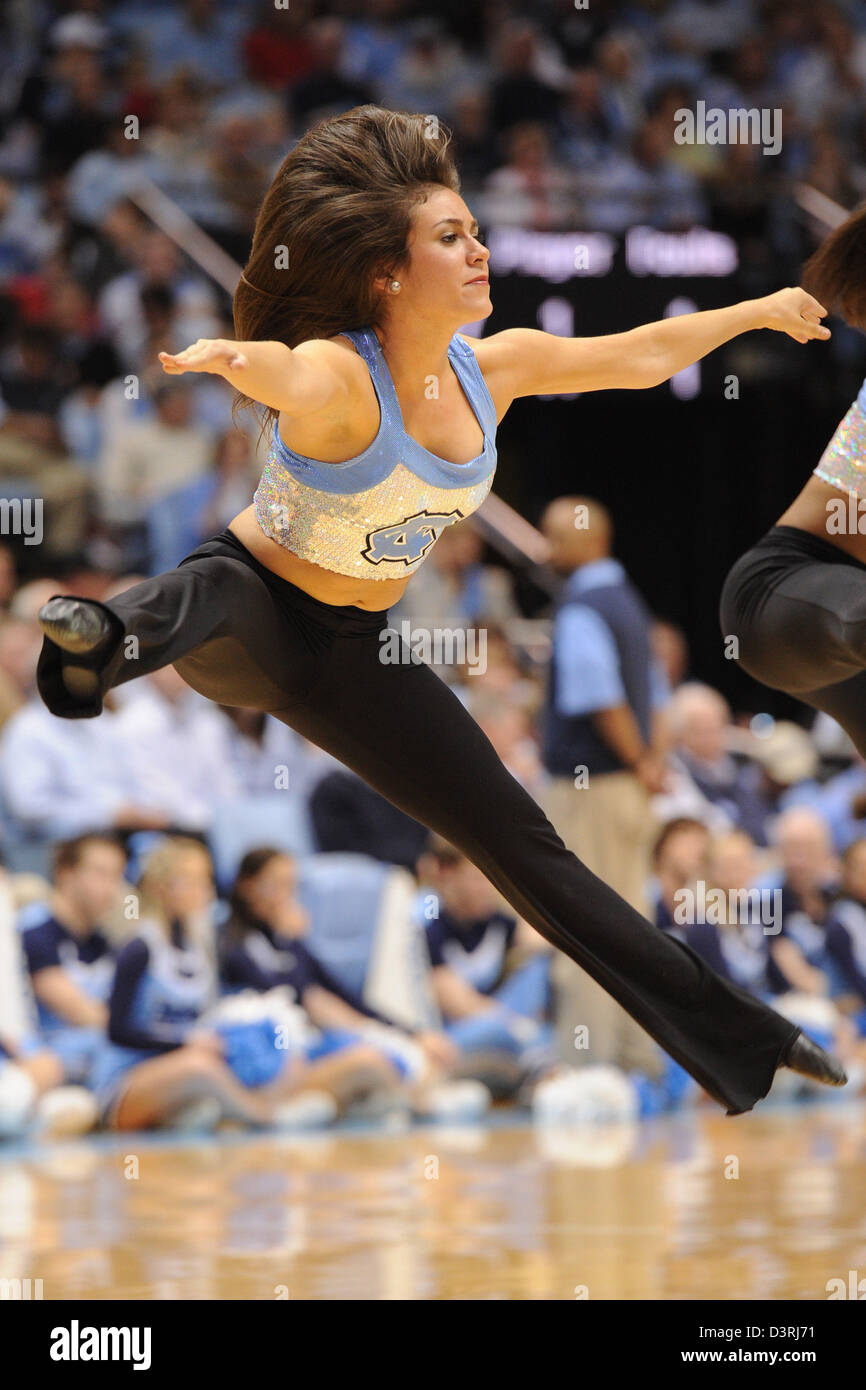 Nc state cheerleaders hi-res stock photography and images - Alamy
