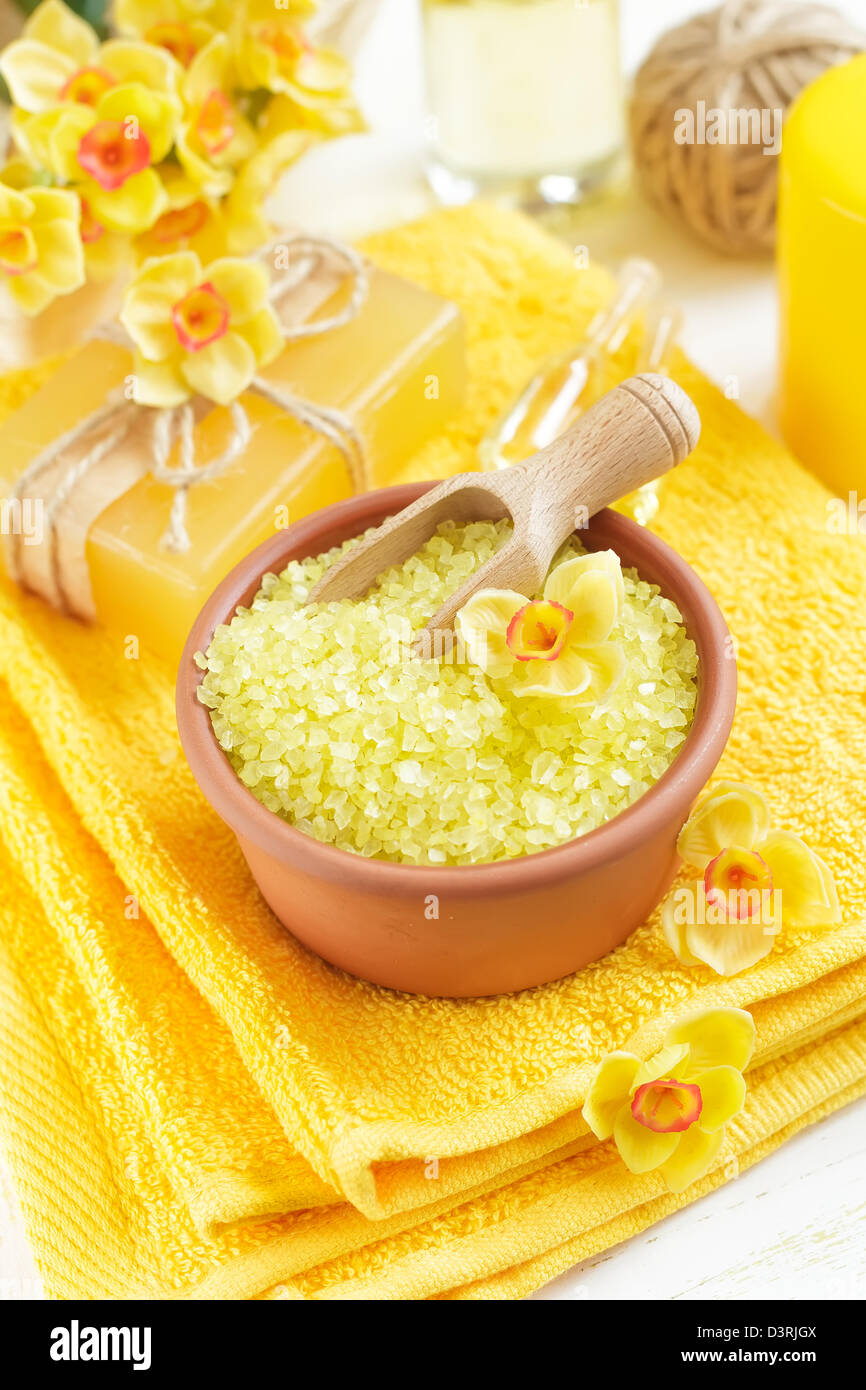 Spa yellow still life hi-res stock photography and images - Alamy