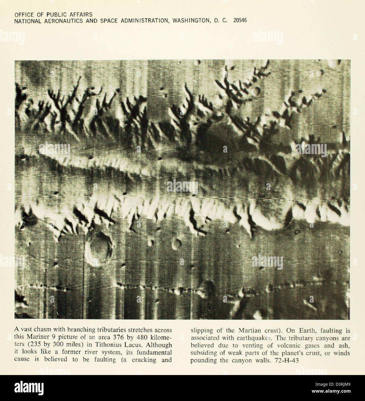 A glossy photo of NASA's Mariner mission, showcasing the spacecraft's ...