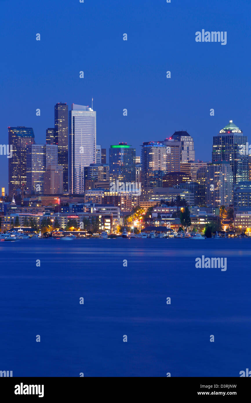 The Seattle skyline at night. Seattle, Washington. USA Stock Photo - Alamy