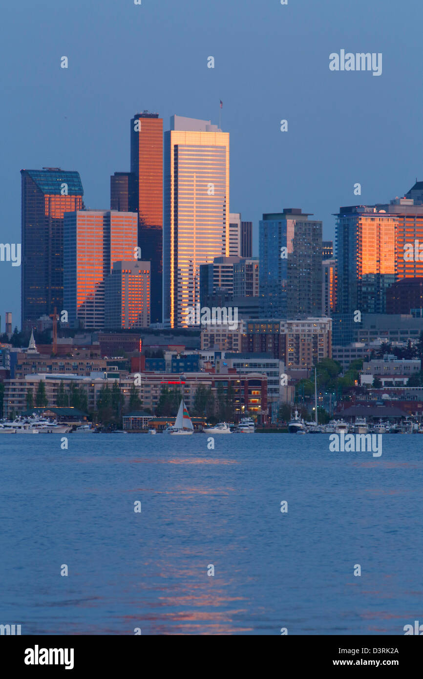 The Seattle skyline at sunset. Seattle, Washington. USA Stock Photo - Alamy