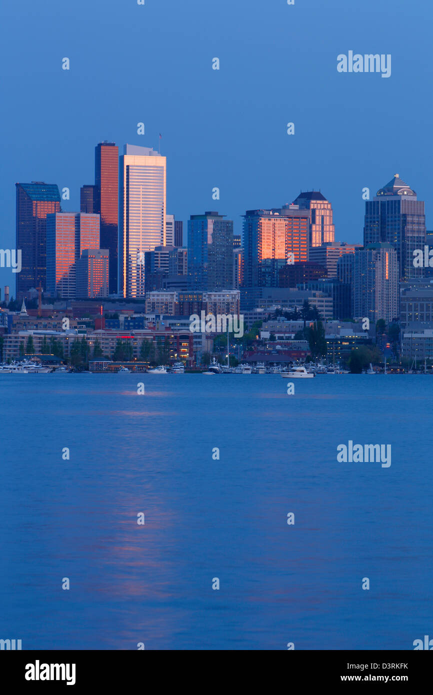 The Seattle skyline at sunset. Seattle, Washington. USA Stock Photo - Alamy