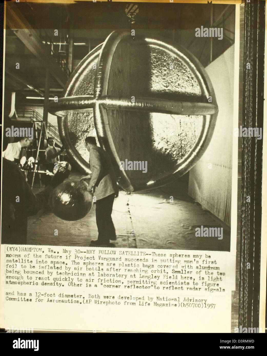 Vanguard rocket hi-res stock photography and images - Alamy