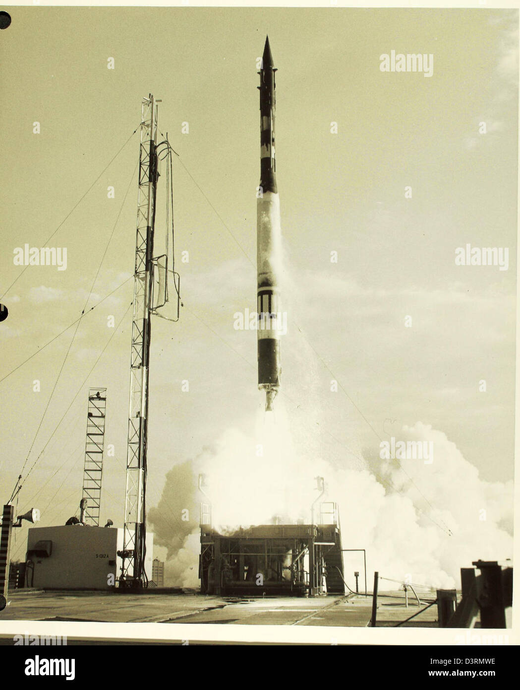 Vanguard rocket hi-res stock photography and images - Alamy