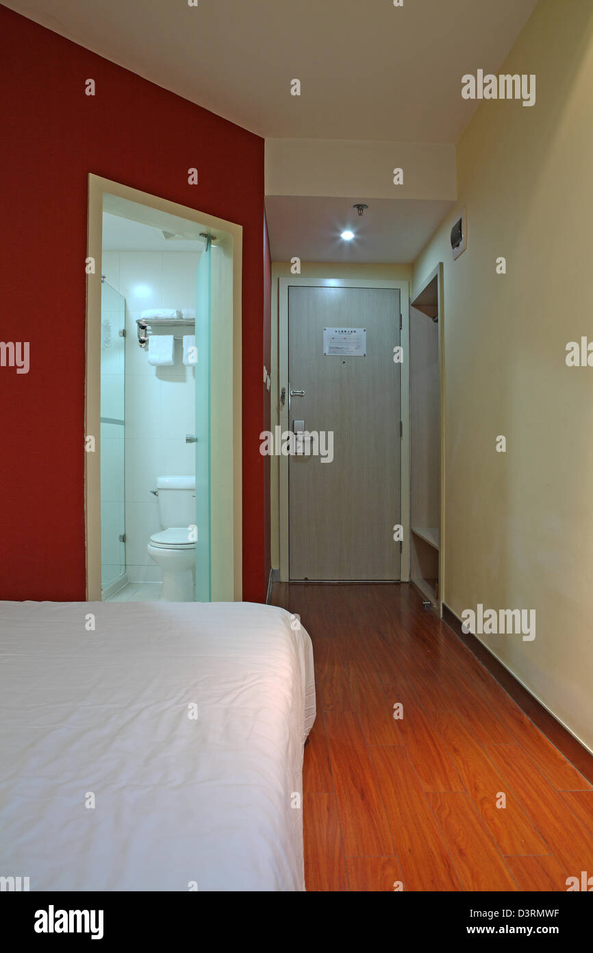 modern style of the decoration of the motel rooms Stock Photo - Alamy