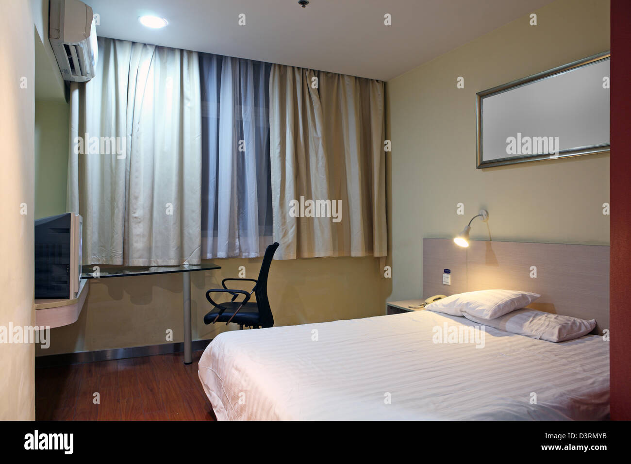 modern style of the decoration of the motel rooms Stock Photo - Alamy