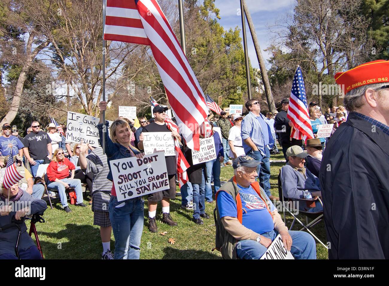 America police and people fighting hi-res stock photography and images ...