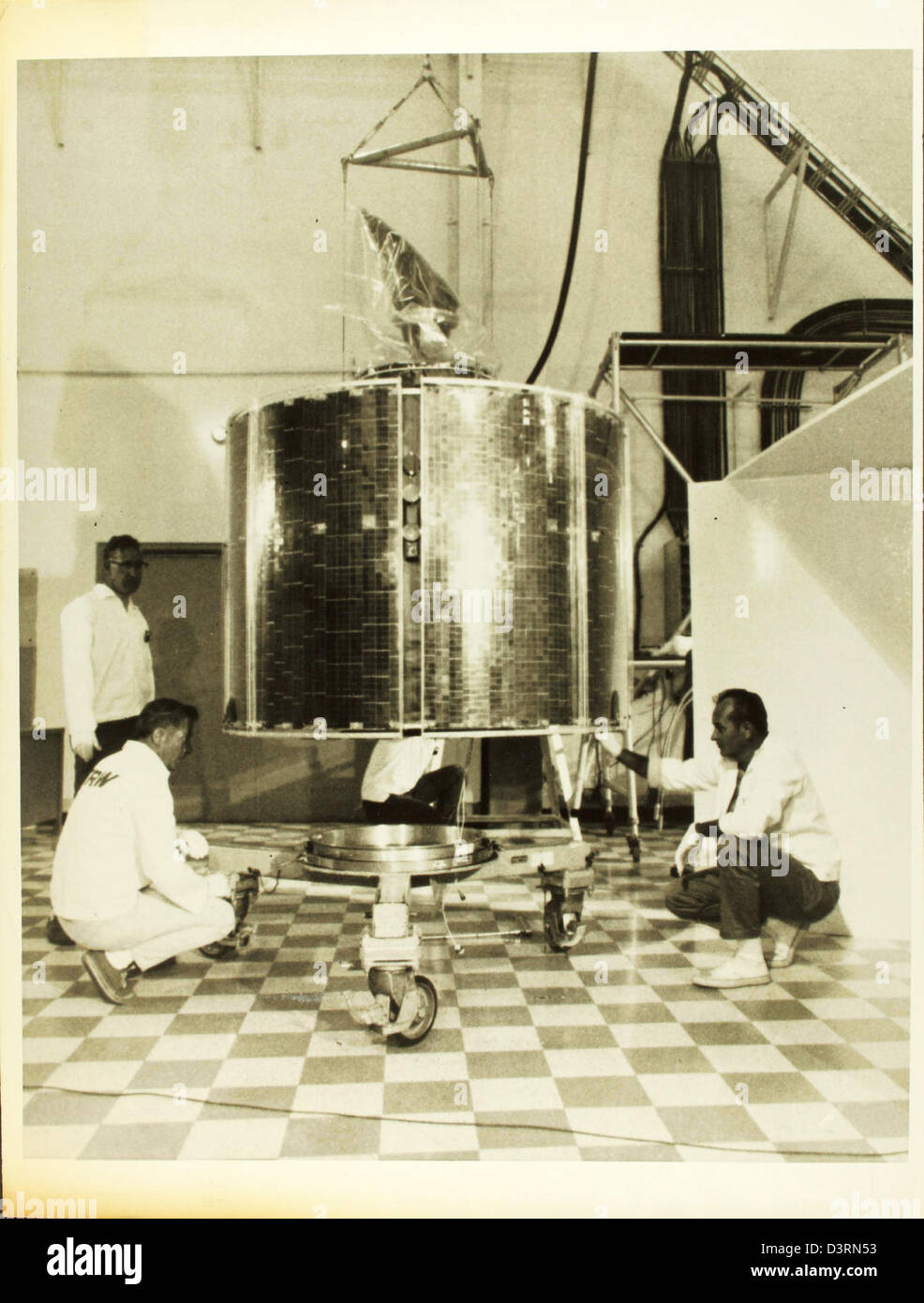 Intelsat 3 hi-res stock photography and images - Alamy