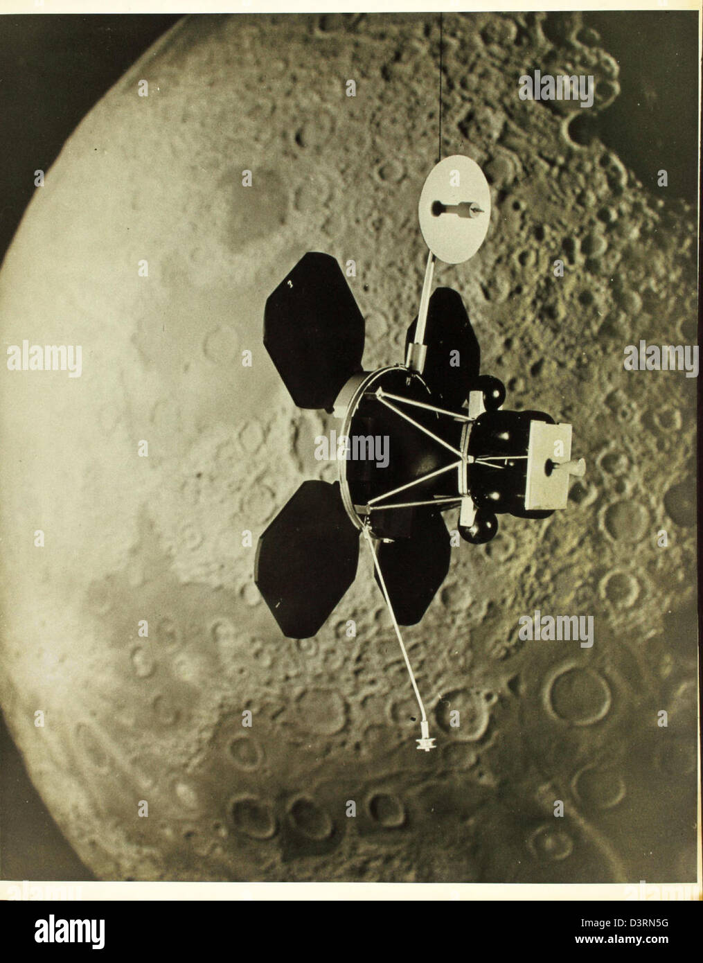 Lunar orbiter hi-res stock photography and images - Alamy