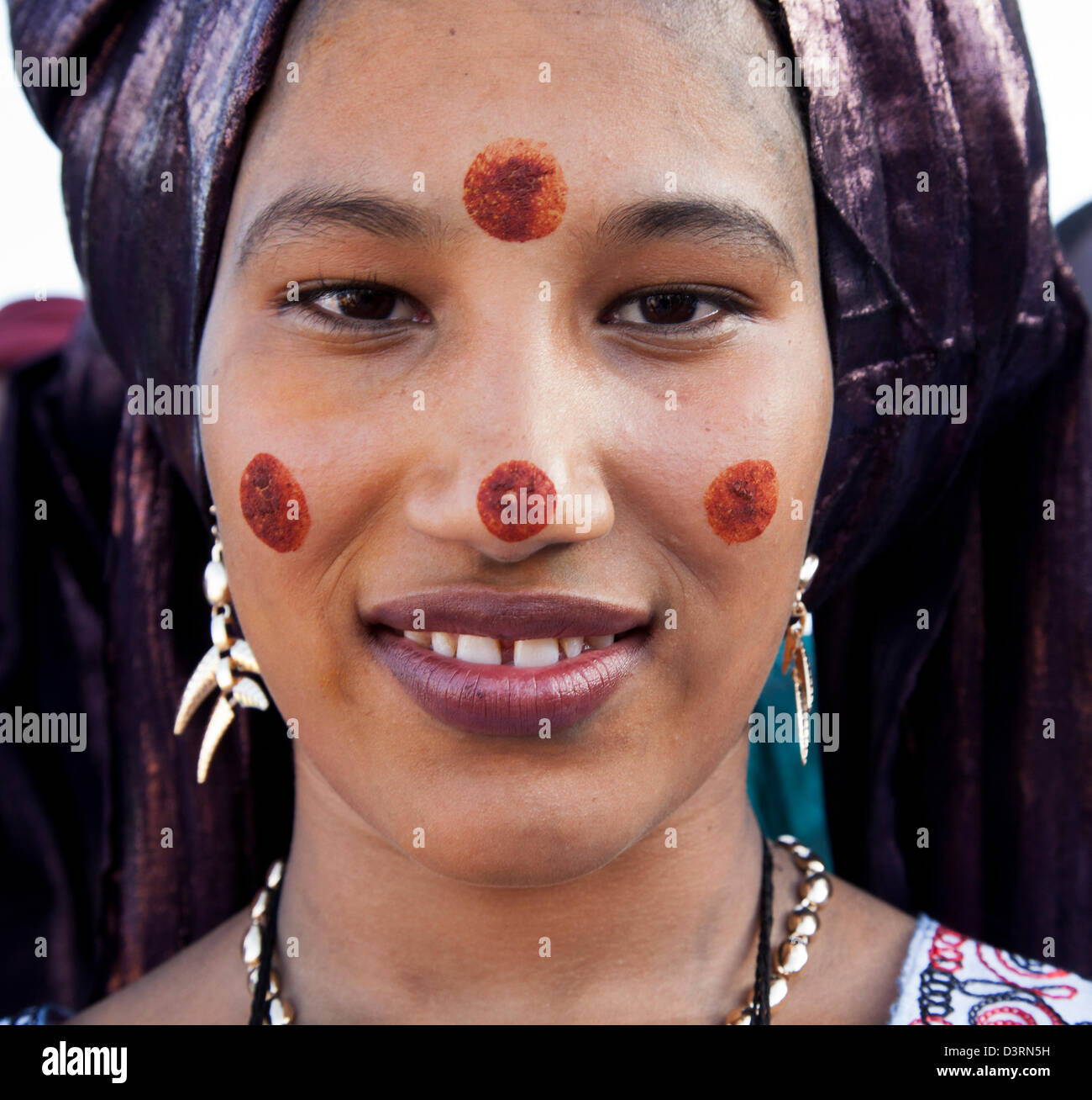 Wodaabe woman at festival hi-res stock photography and images - Alamy