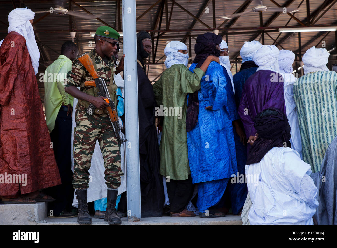 Military visiting dignitaries hi-res stock photography and images - Alamy