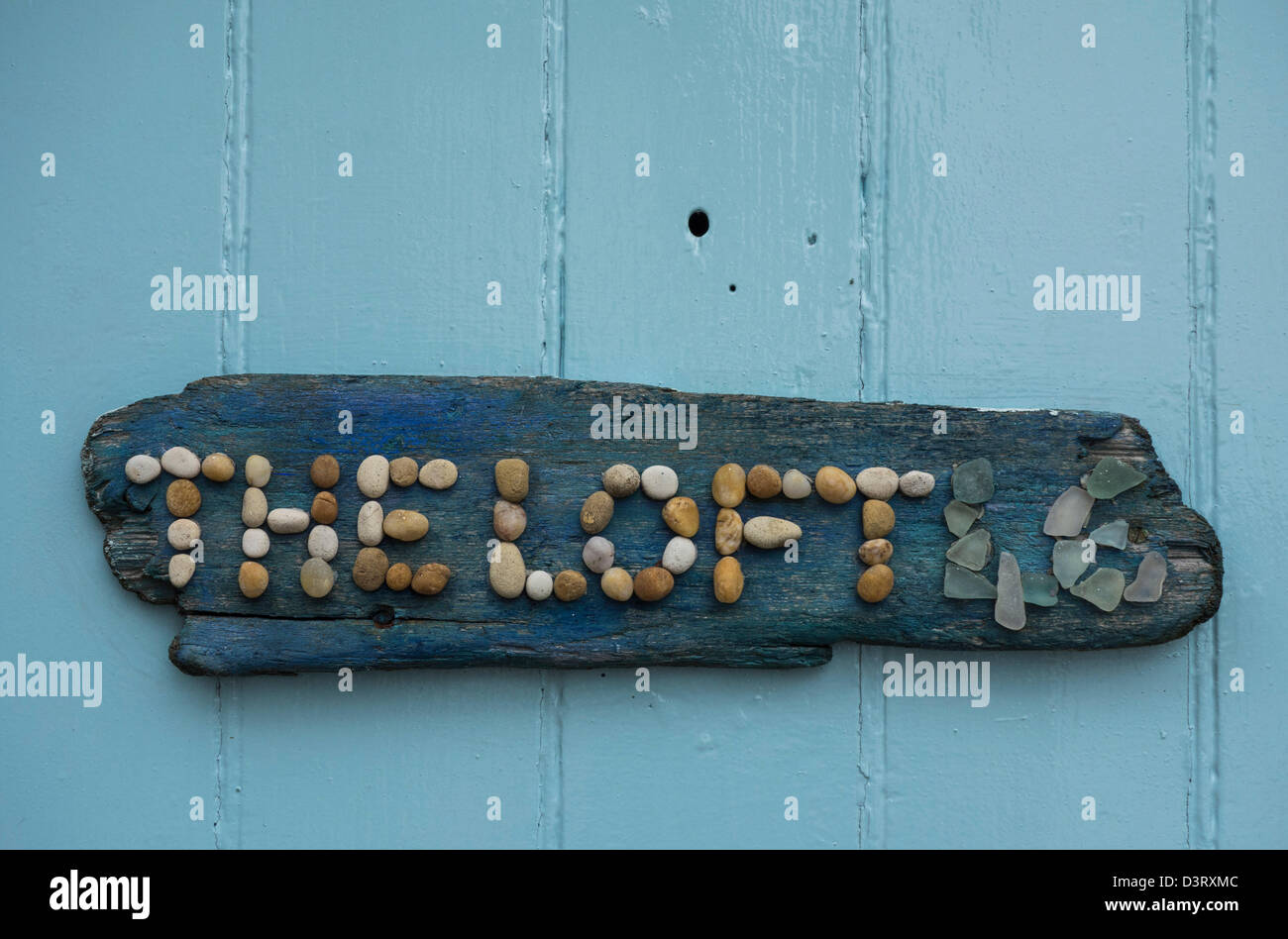 Rustic sign door hi-res stock photography and images - Alamy