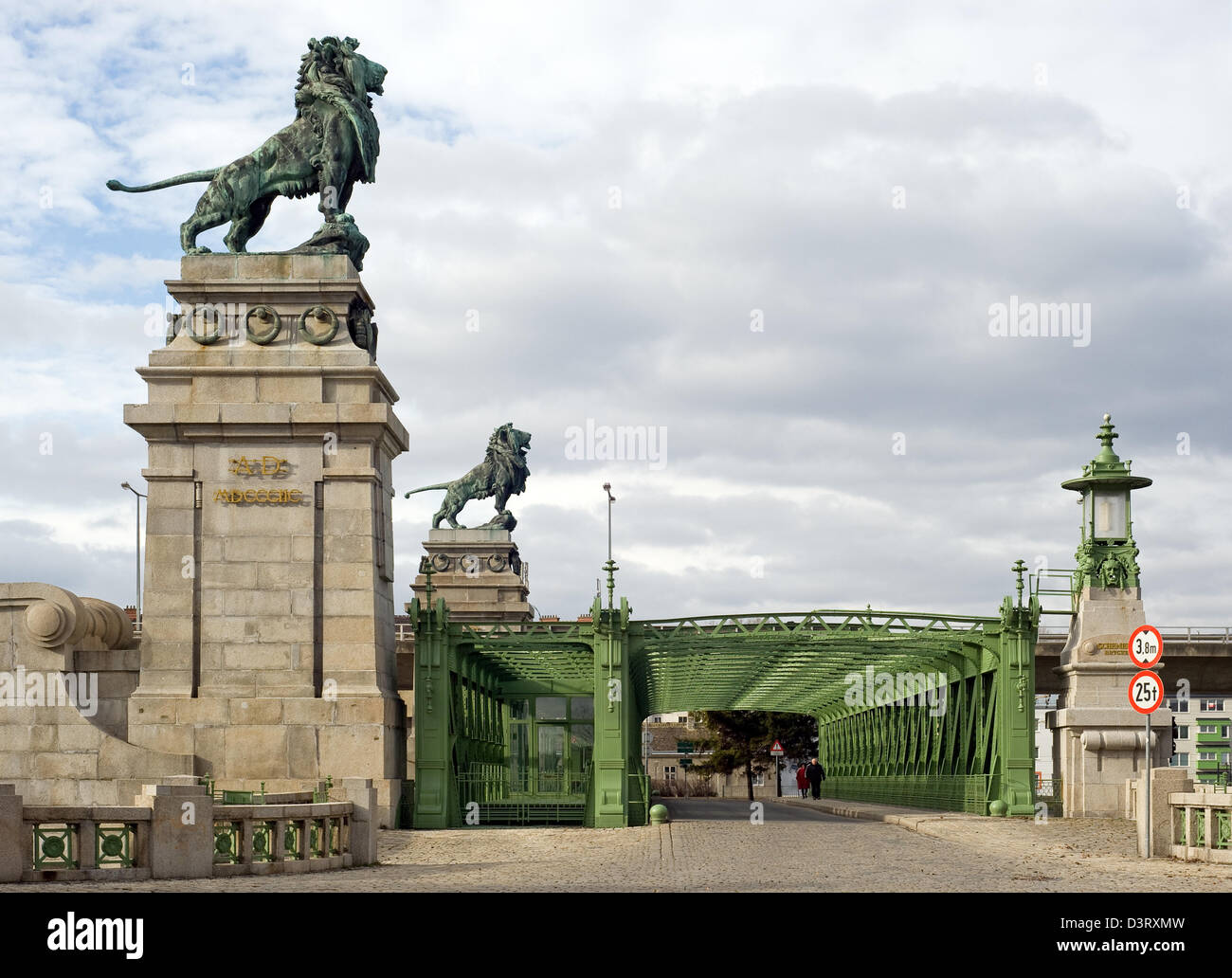 Nussdorfer lock nussdorfer weir nussdorfer weir and lock system hi-res ...
