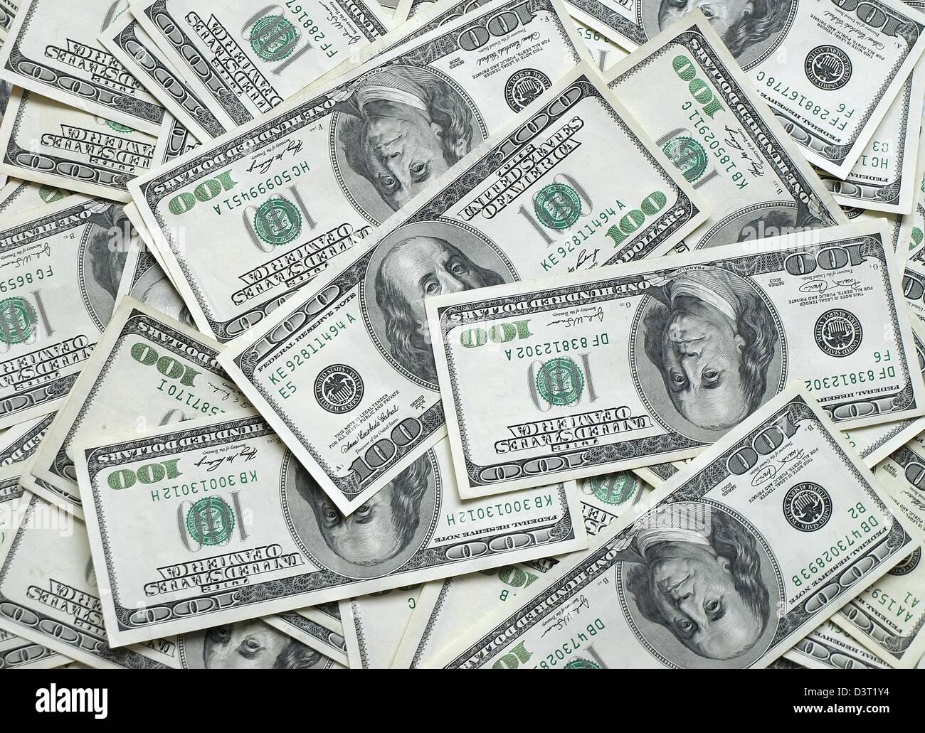 lots of american hundred dollar bills Stock Photo - Alamy