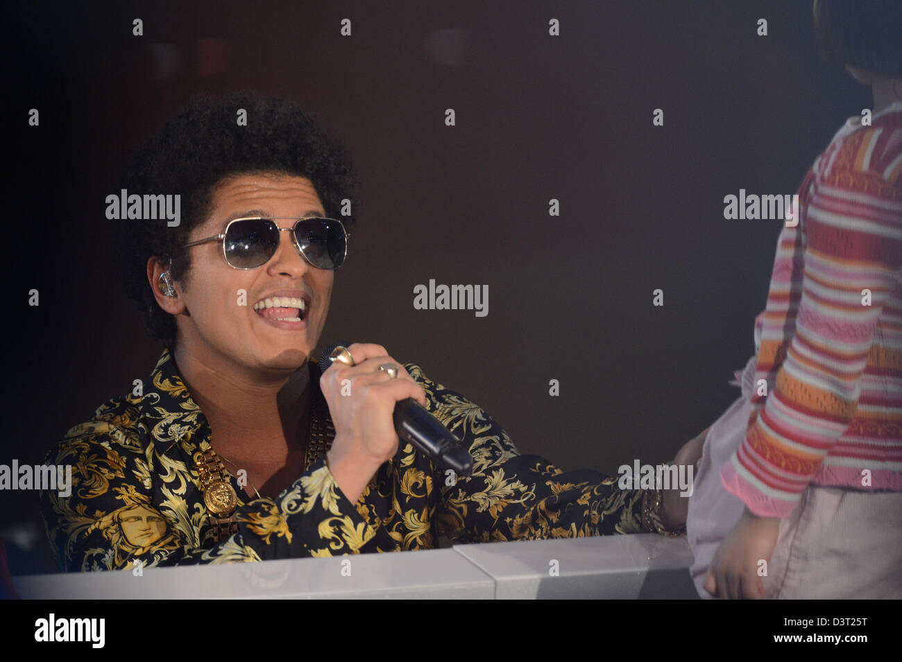 Bruno mars performs hi-res stock photography and images - Alamy