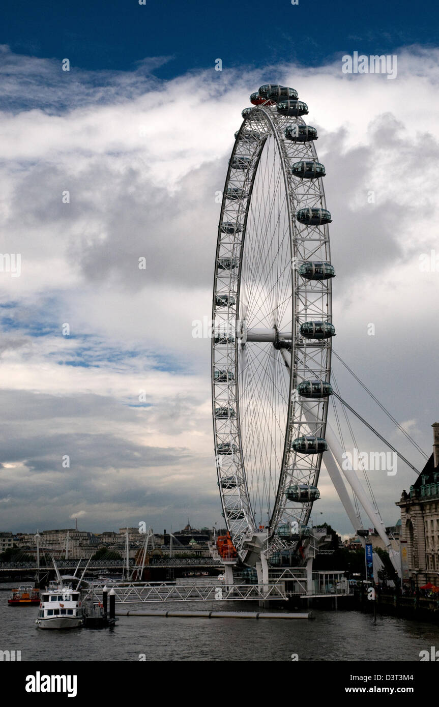 Revolving bridge hi-res stock photography and images - Alamy