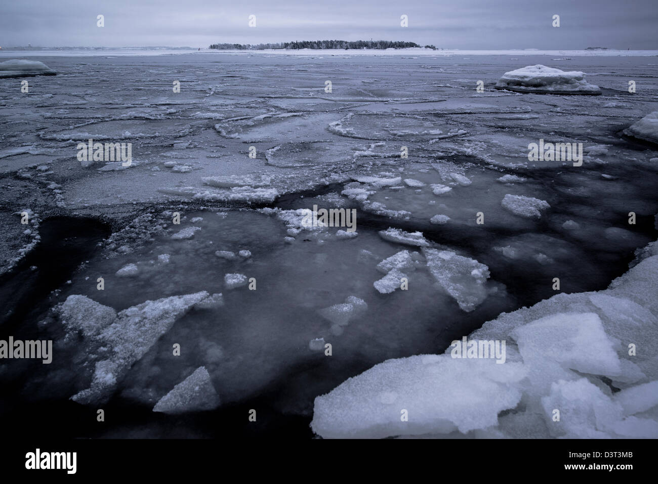 Frozen sea hi-res stock photography and images - Alamy