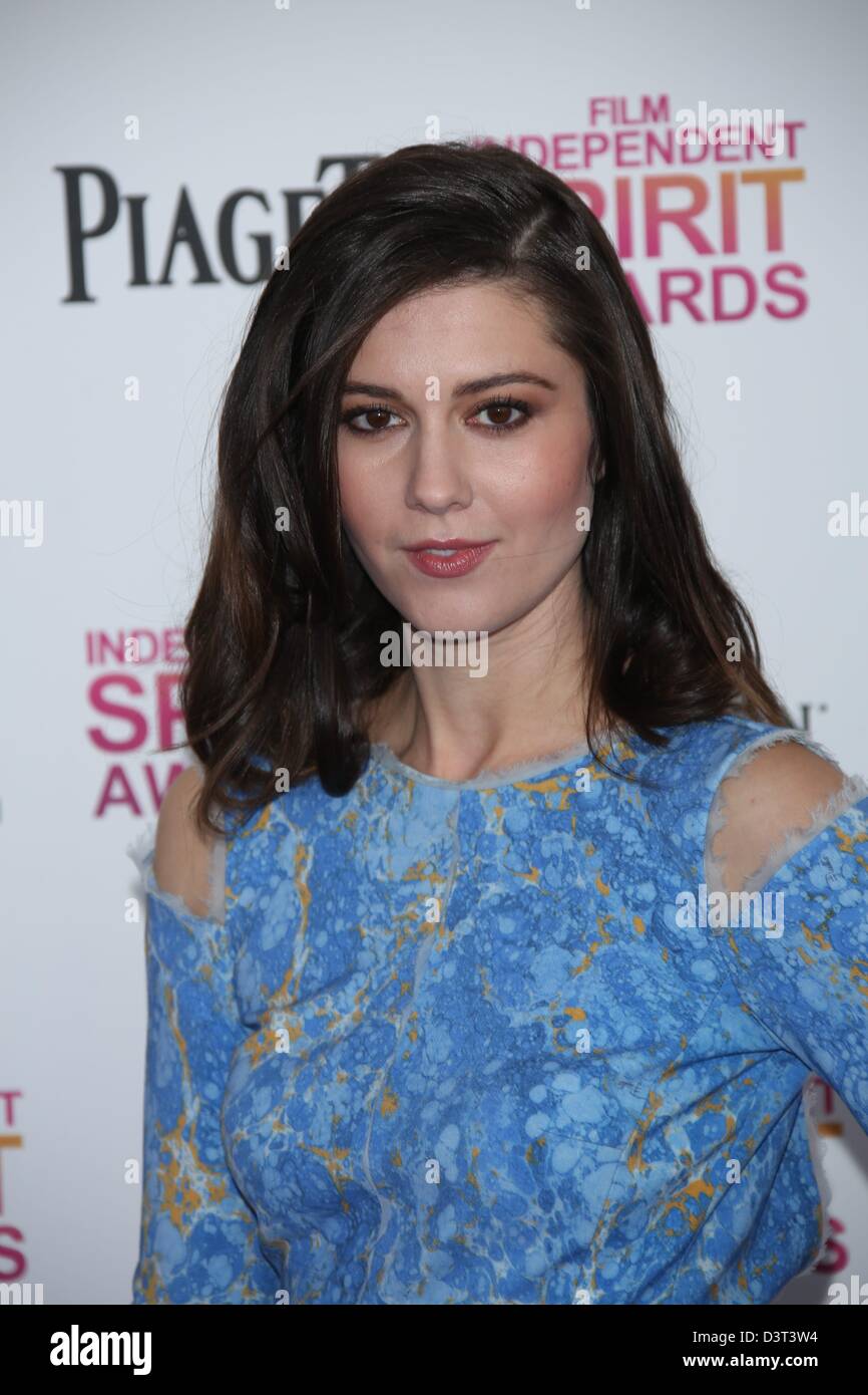 Actress Mary Elizabeth Winstead arrives at the 2013 Film Independent ...