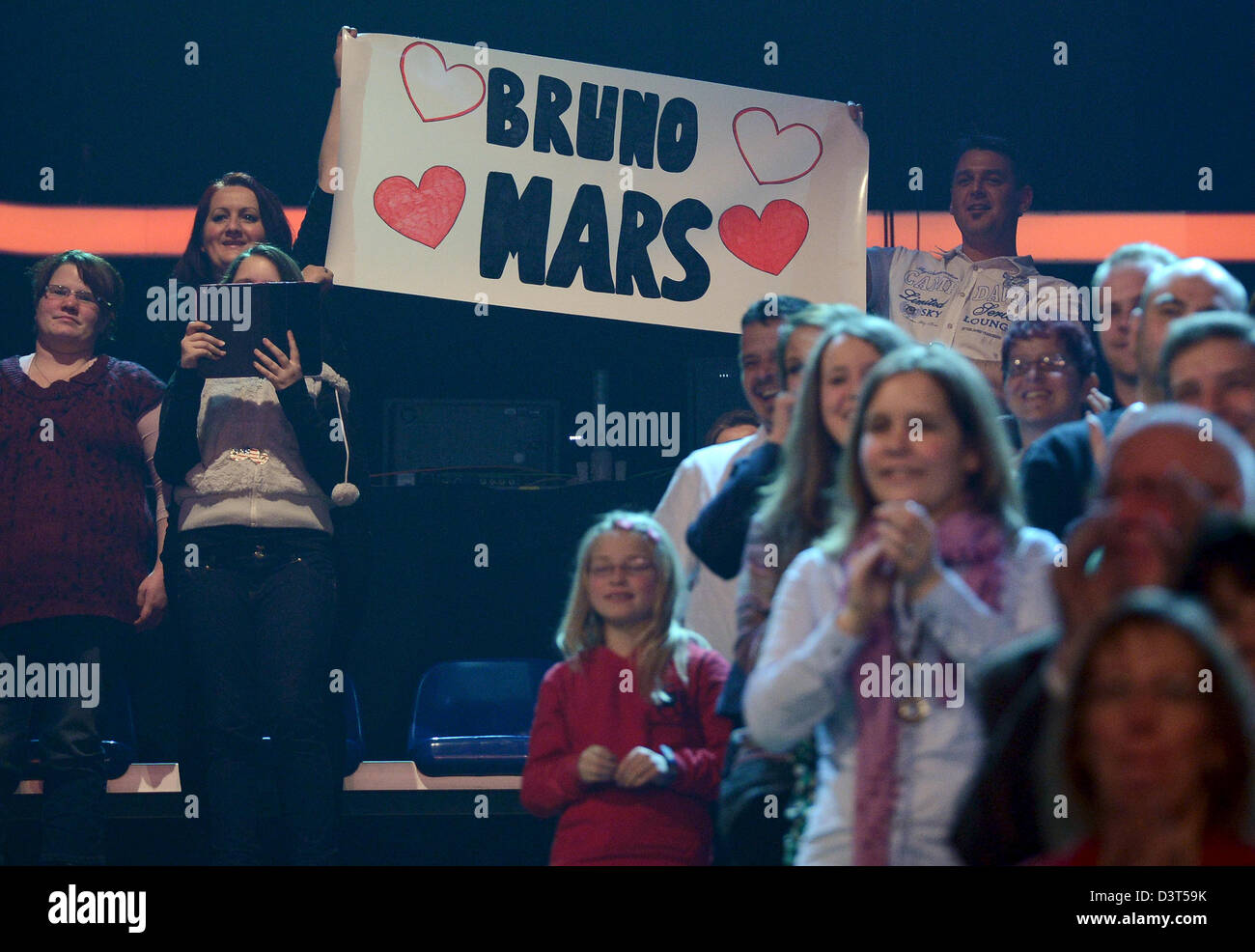 Bruno Mars Fans High Resolution Stock Photography and Images - Alamy