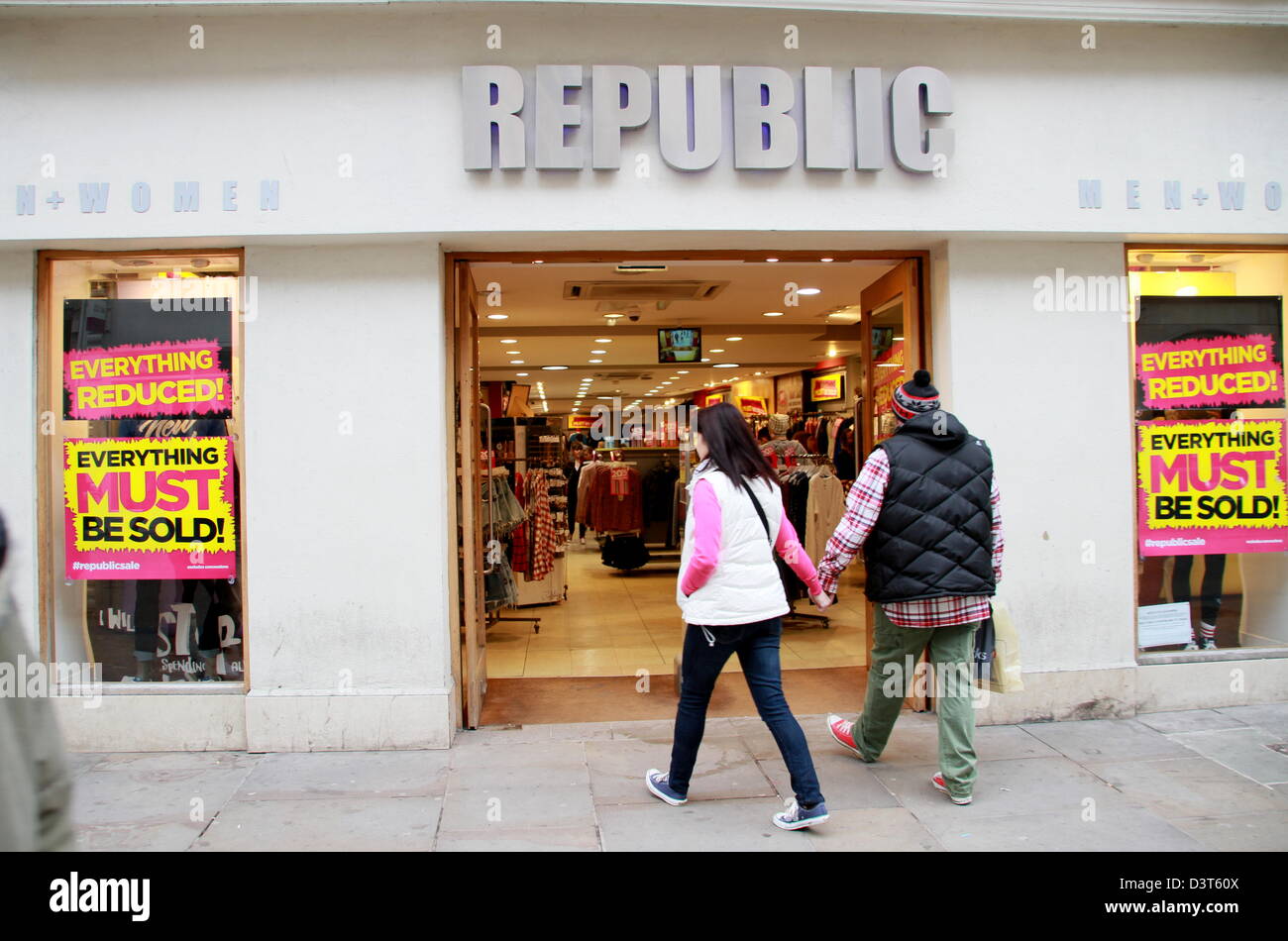 Shoppers check out Republic clothing store in Oxford, England February ...