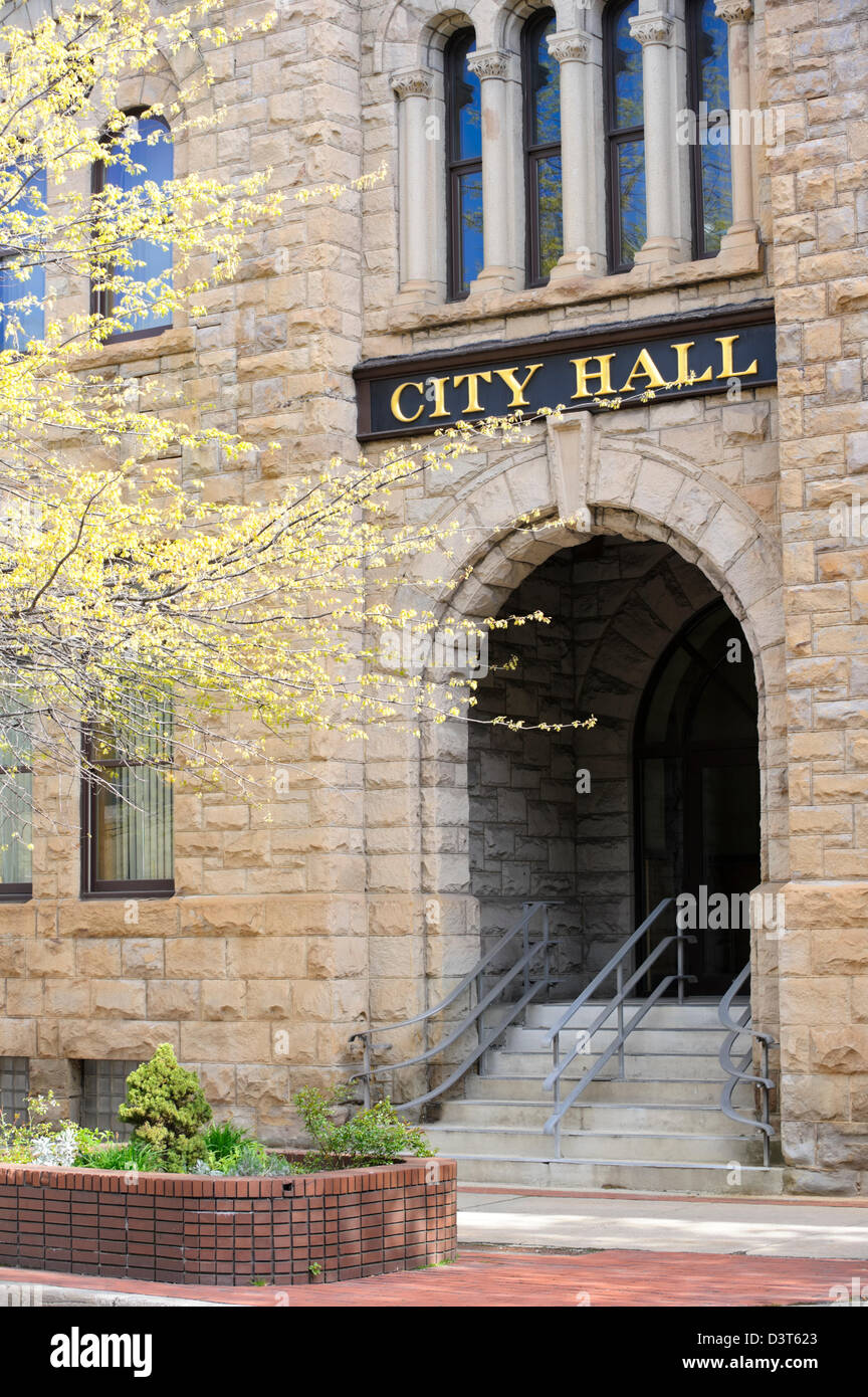 Old stone government building hi-res stock photography and images - Alamy