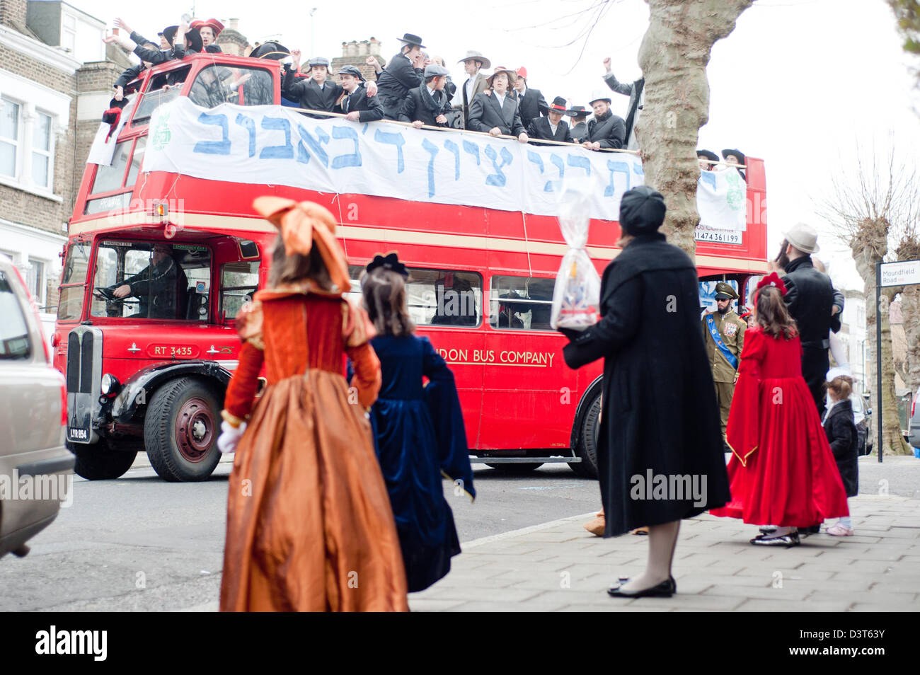 Orthodox jewish children in fancy dress hi-res stock photography and ...