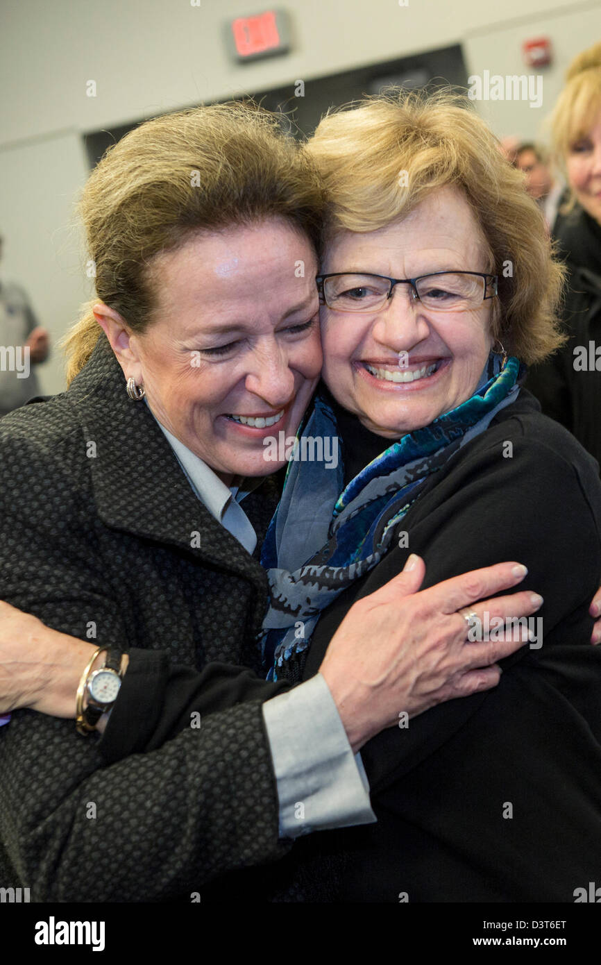 2013 elizabeth hi-res stock photography and images - Alamy