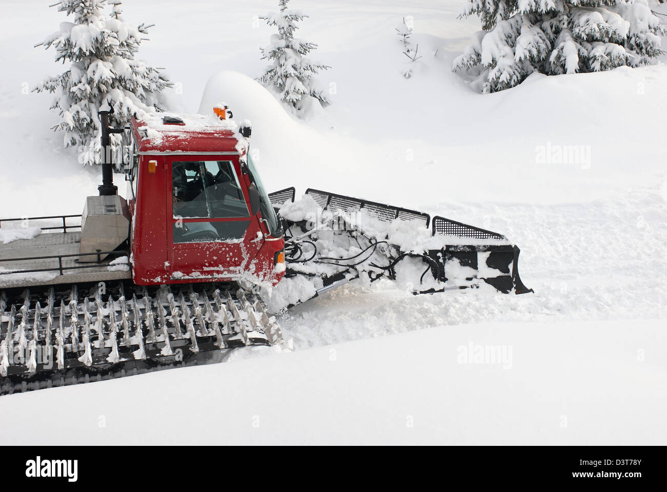 Snow groomer on mountain, winter season, heavy snow Stock Photo - Alamy