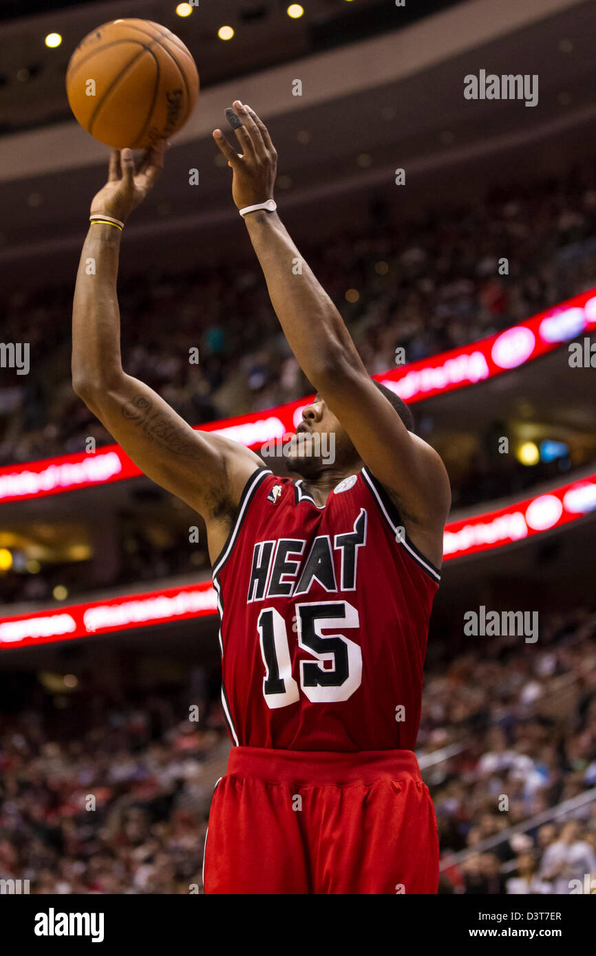 February 23, 2012: Miami Heat point guard Mario Chalmers (15) shoots ...