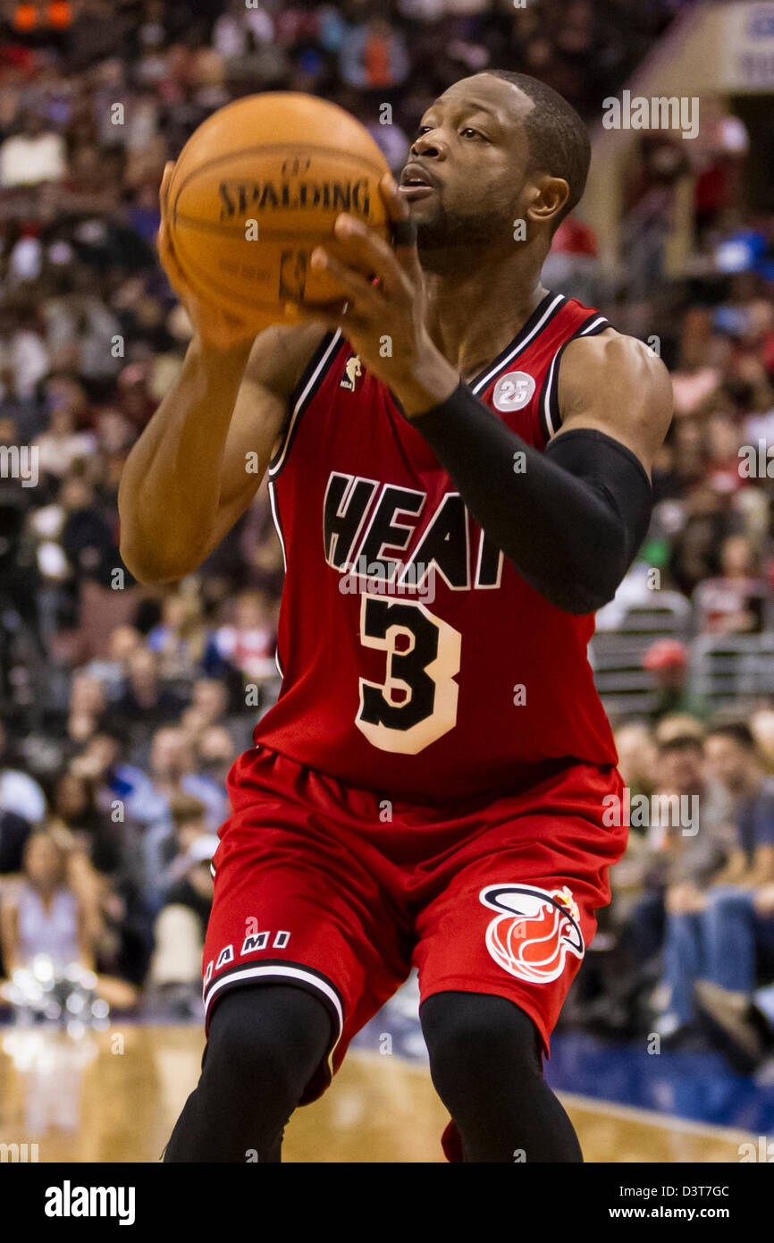 February 23, 2012: Miami Heat shooting guard Dwyane Wade (3) looks to ...