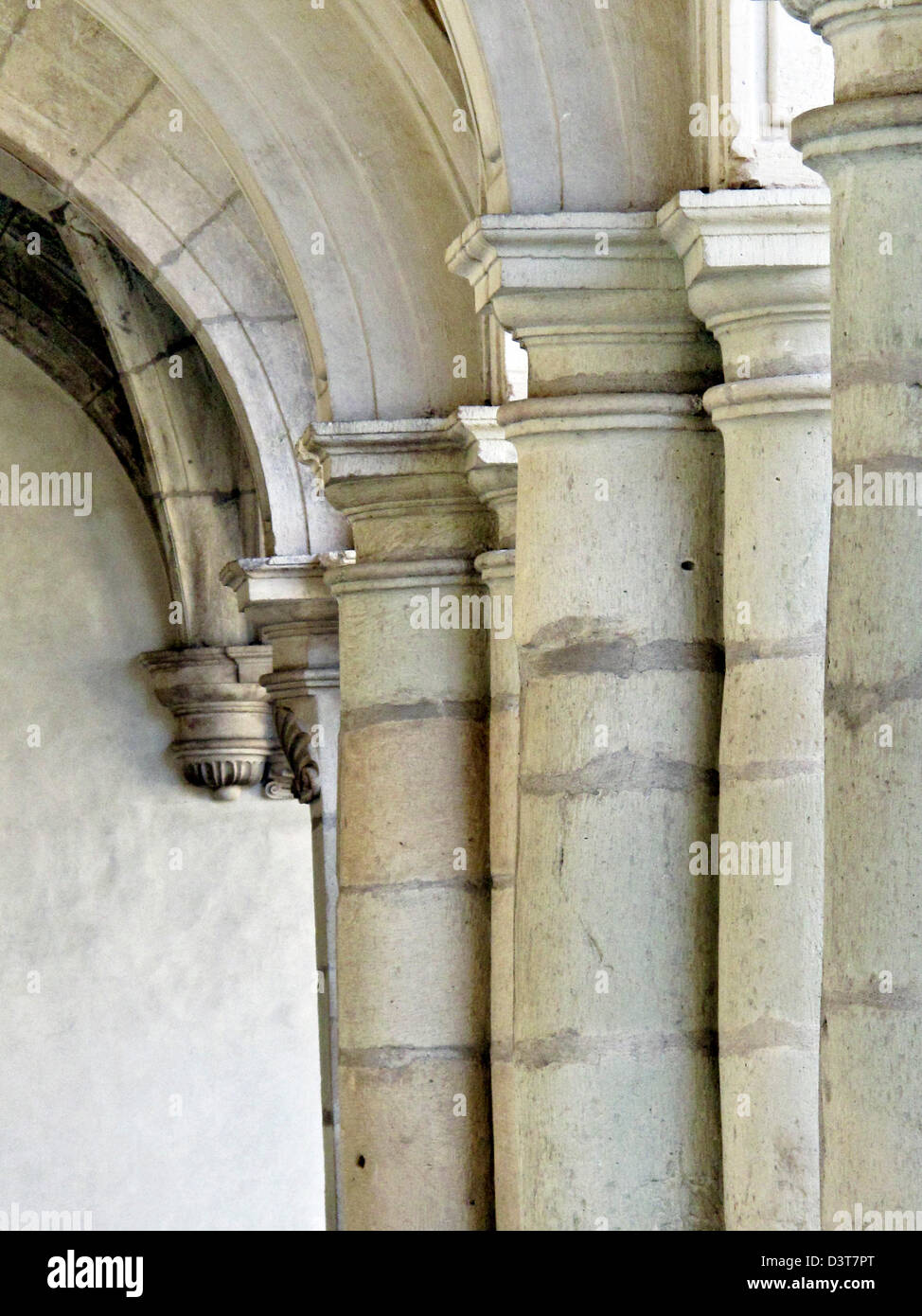 close view columns & arches 2nd floor loggia arcade of former Santo ...