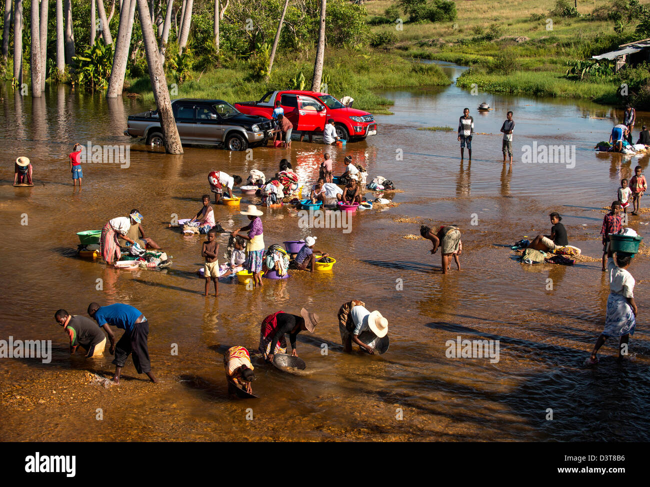 Gold panning Ilakaka Madagascar Stock Photo - Alamy