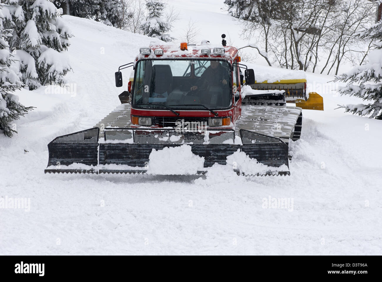 Snow groomer on ski hi-res stock photography and images - Alamy