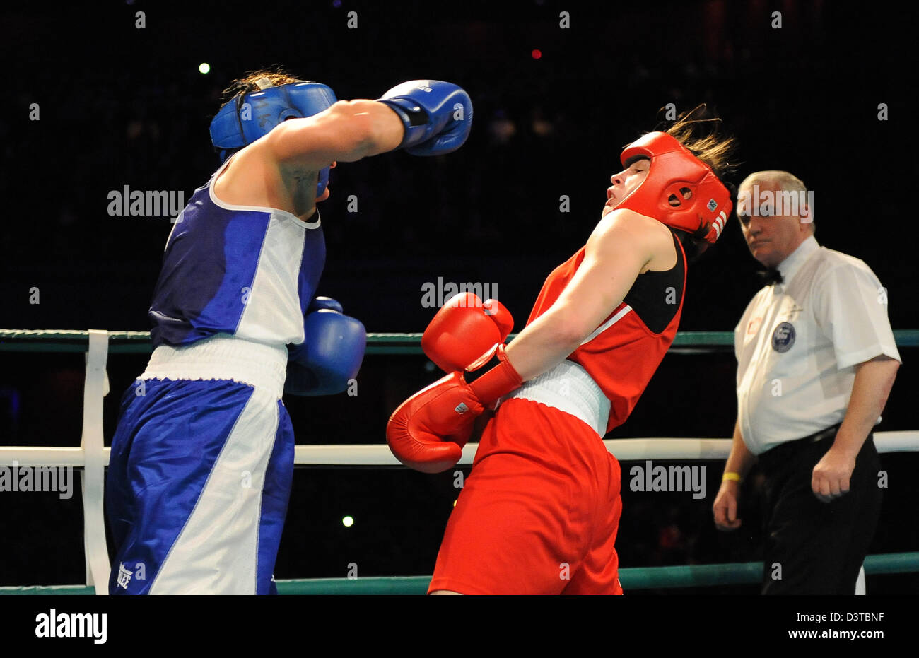 Katie taylor boxing ring hi-res stock photography and images - Alamy