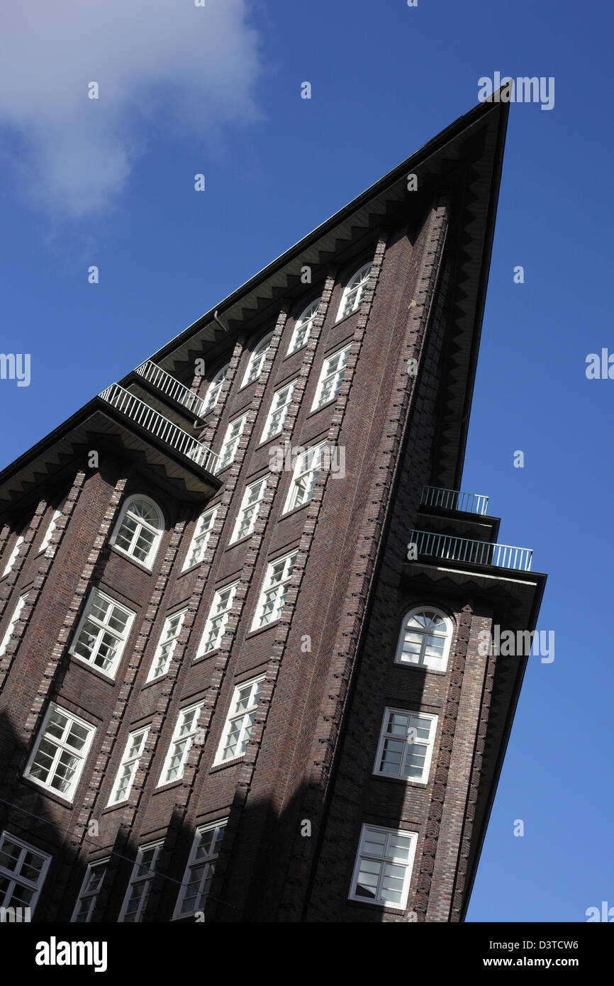 Acute angle building hi-res stock photography and images - Alamy