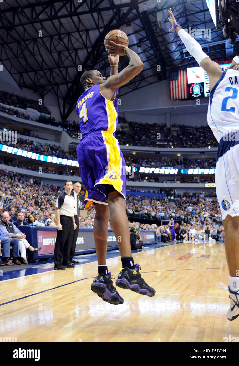 Los angeles lakers power forward hi-res stock photography and images ...