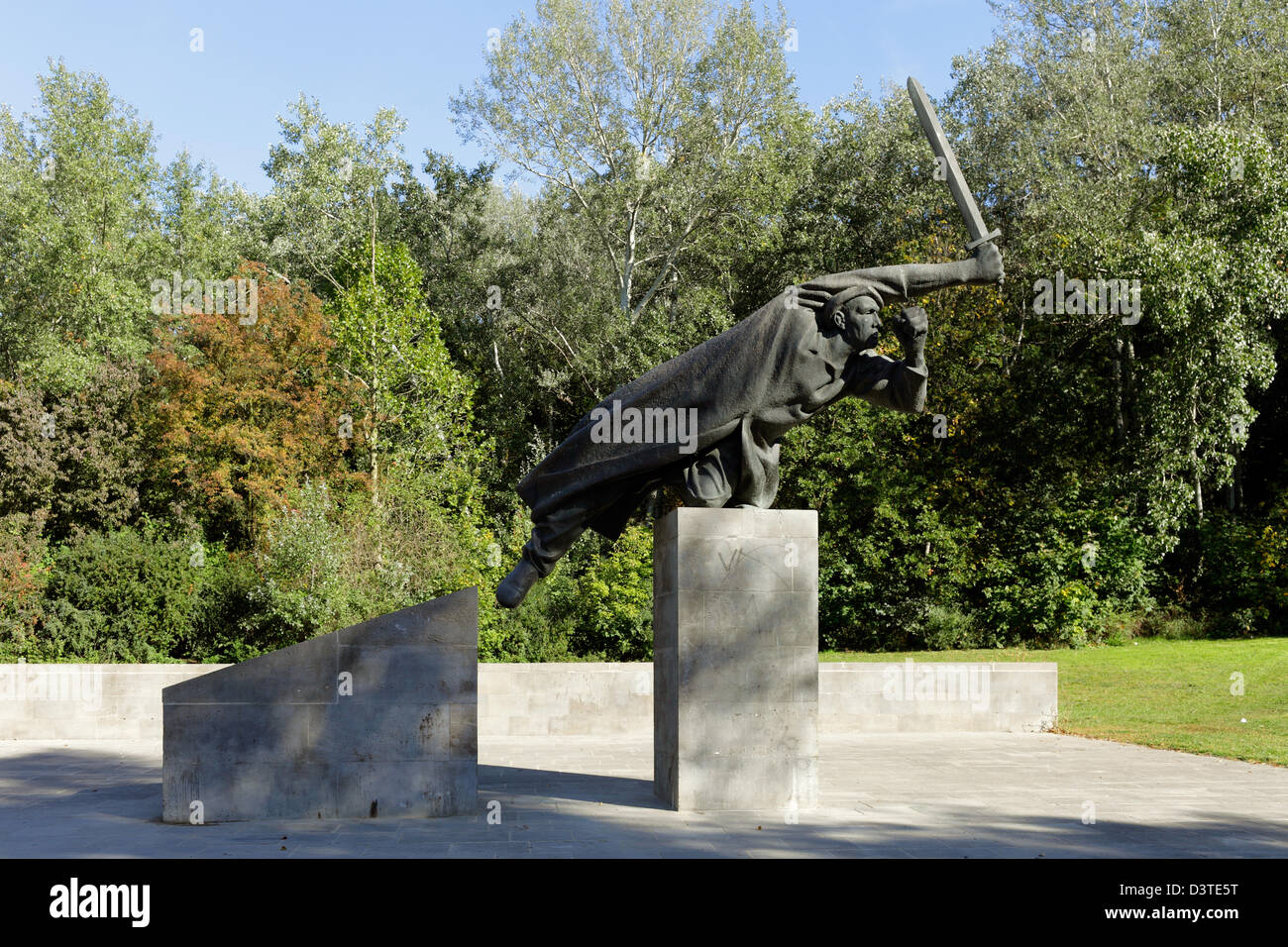 Berlin, Germany, the sculpture by Fritz Cremer Spanienkaempfer Stock ...