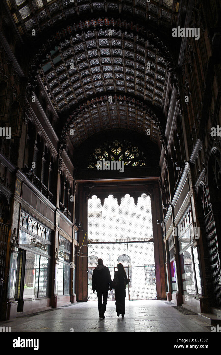 Together geschaeftsgebaeude hi-res stock photography and images - Alamy