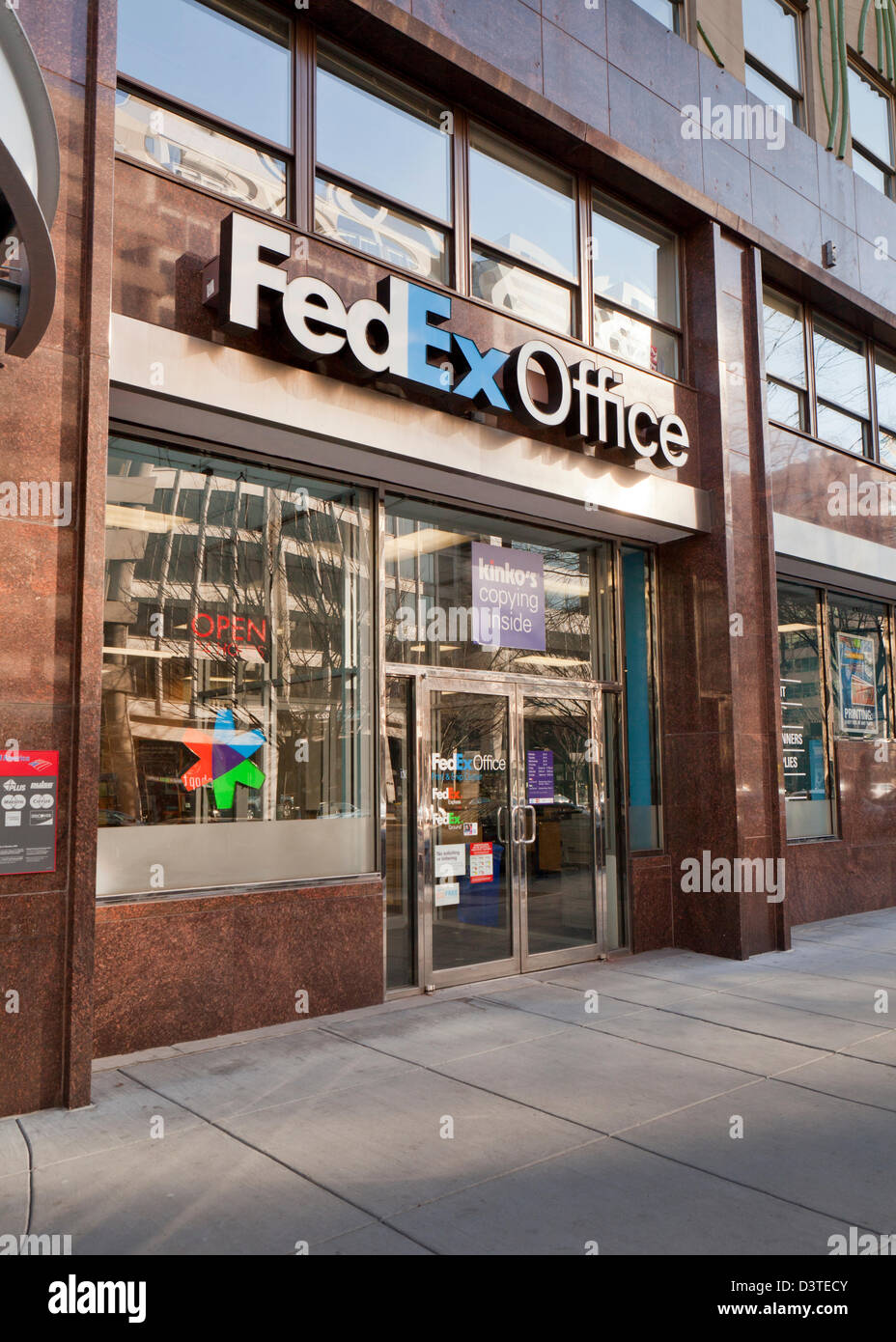 FedEx Office storefront - Washington, DC USA Stock Photo - Alamy
