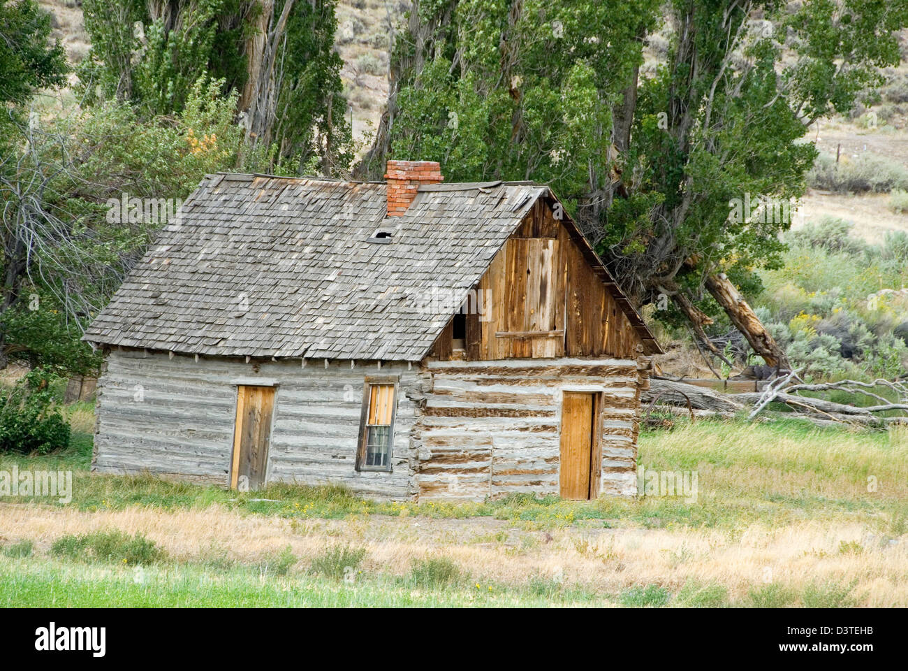 Old log house in the Sevier River Valley, Utah Stock Photo - Alamy