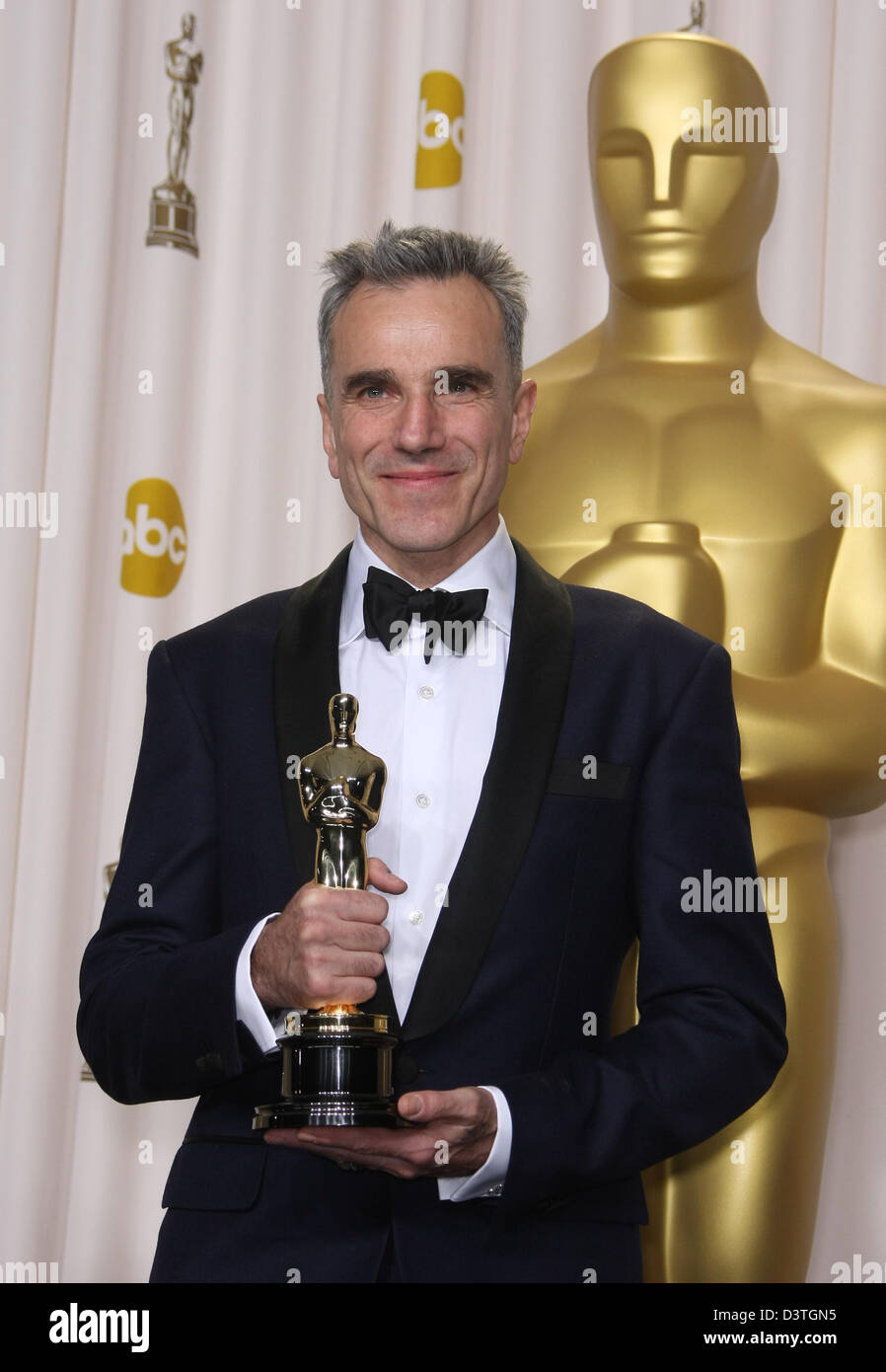 DANIEL DAY-LEWIS 85TH ACADEMY AWARDS PRESSROOM DOLBY THEATRE LOS ...
