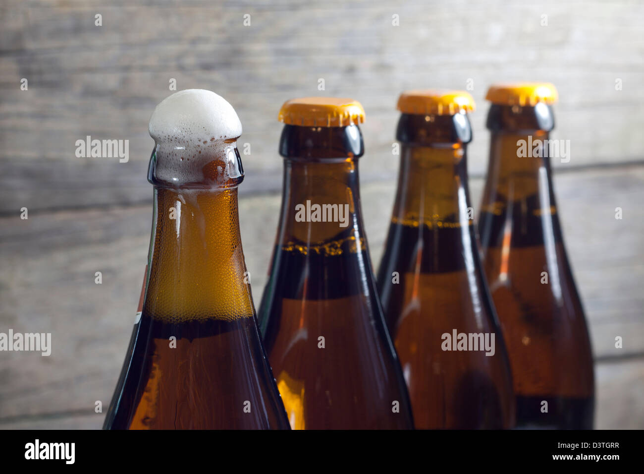 Bottles of beer hi-res stock photography and images - Alamy