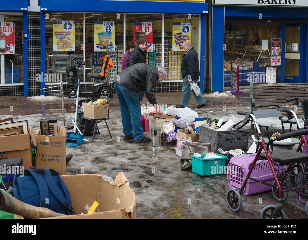 Market in the street hi-res stock photography and images - Alamy